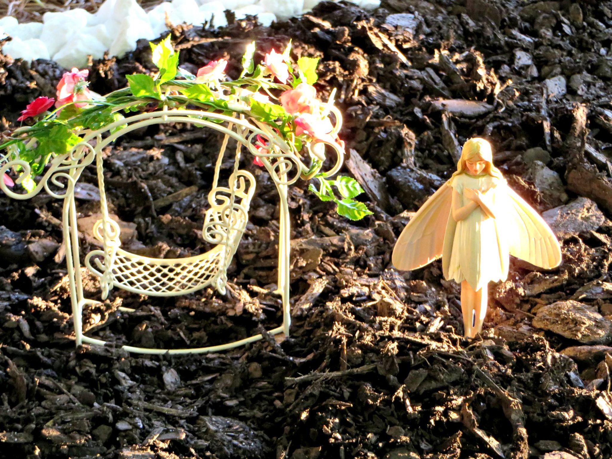 How To Create A Magical Fairy Garden- Fun Money Mom