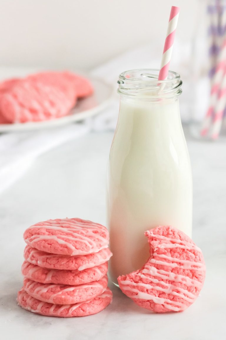 30 of the Best Strawberry Cake Mix Recipes - Fun Money Mom