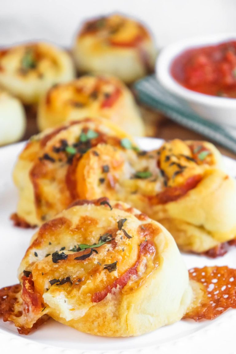 Easy Pizza Pinwheels Recipe - Fun Money Mom
