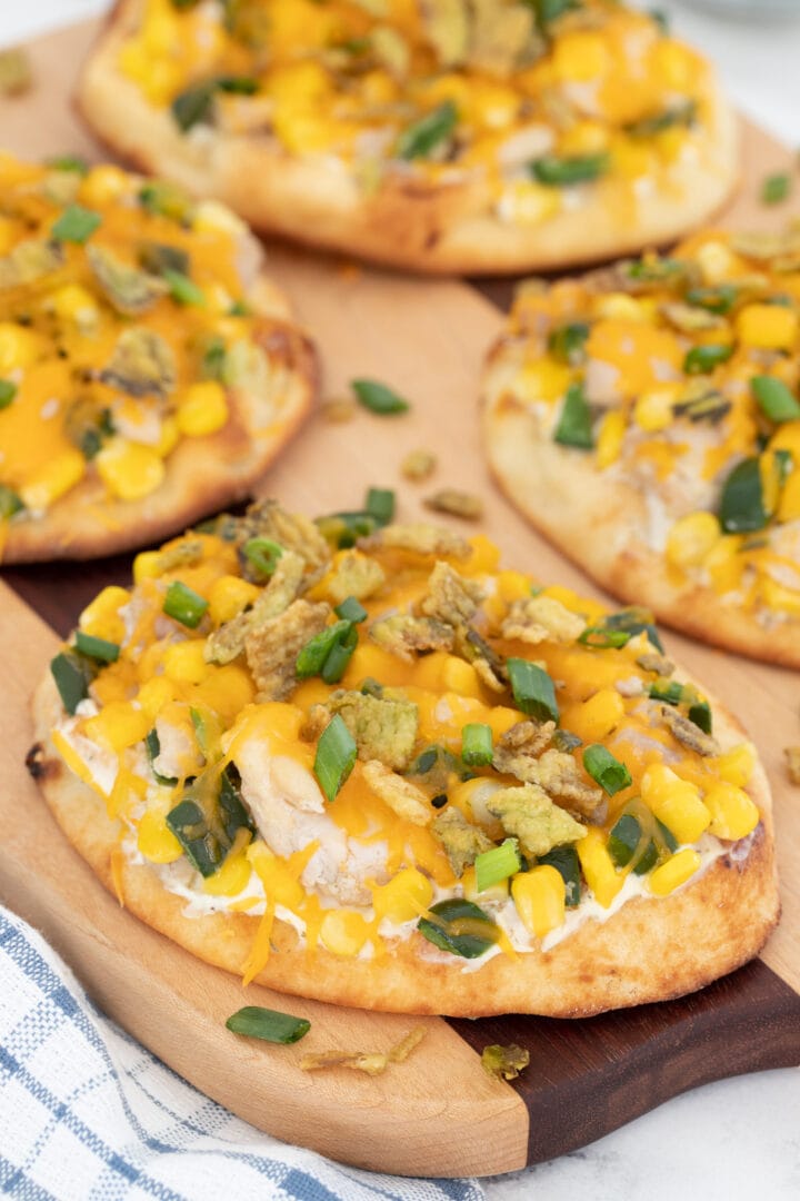 Jalapeno Popper Chicken Flatbread - Fun Money Mom