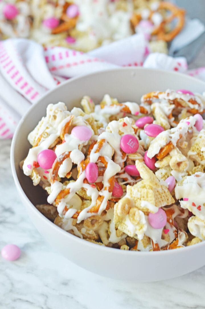 Easy Valentine Chex Mix - Fun Money Mom