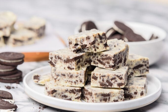 Easy Oreo Fudge Recipe (Just 3 Ingredients) - Fun Money Mom