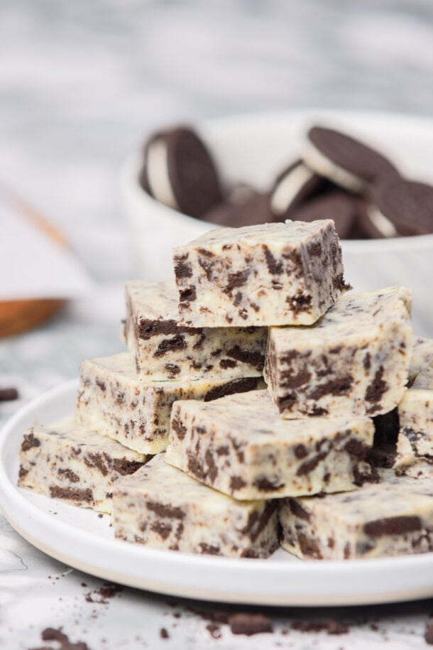 Easy Oreo Fudge Recipe (Just 3 Ingredients) - Fun Money Mom