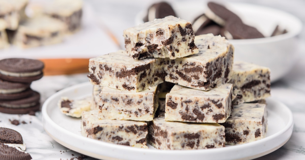 Easy Oreo Fudge Recipe (Just 3 Ingredients) - Fun Money Mom