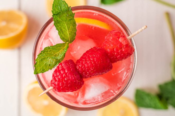 Easy Raspberry Lemonade - Fun Money Mom
